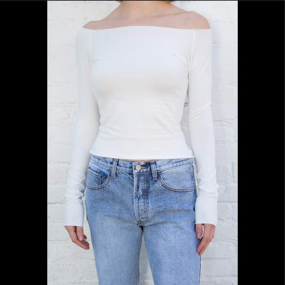 Brandy Melville White Bonnie Top - Gem